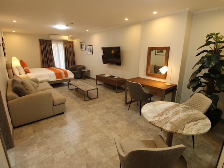 La Grande Deluxe Suite Studio In Angeles, Clark - Angeles
