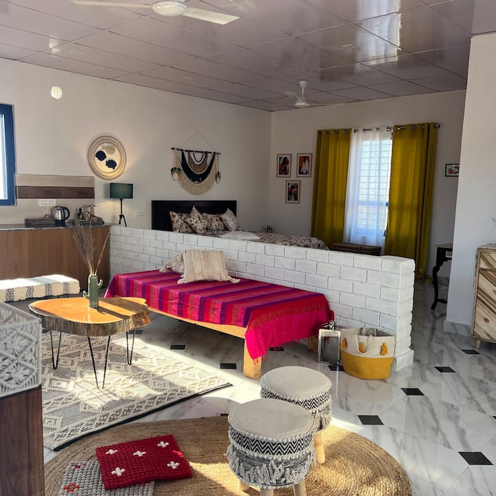 The Blue Boheme,bir•private•
Bonfire•kitchenette - Bir