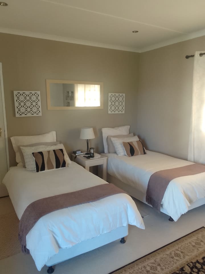 Historically Beautiful B&b In Heart Of Cathcart - Cathcart