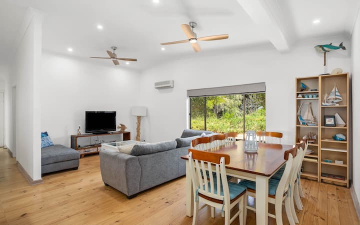 The Burrow Pet Friendly Home - Middleton