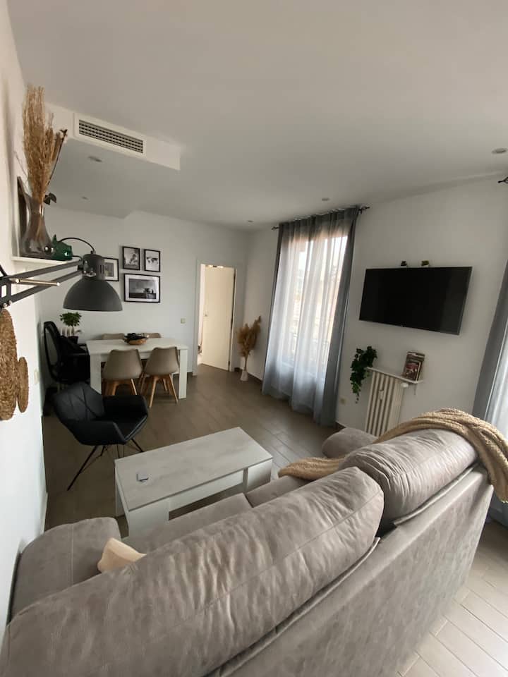 Precioso Apartamento En El Centro De Madrid - Madrid