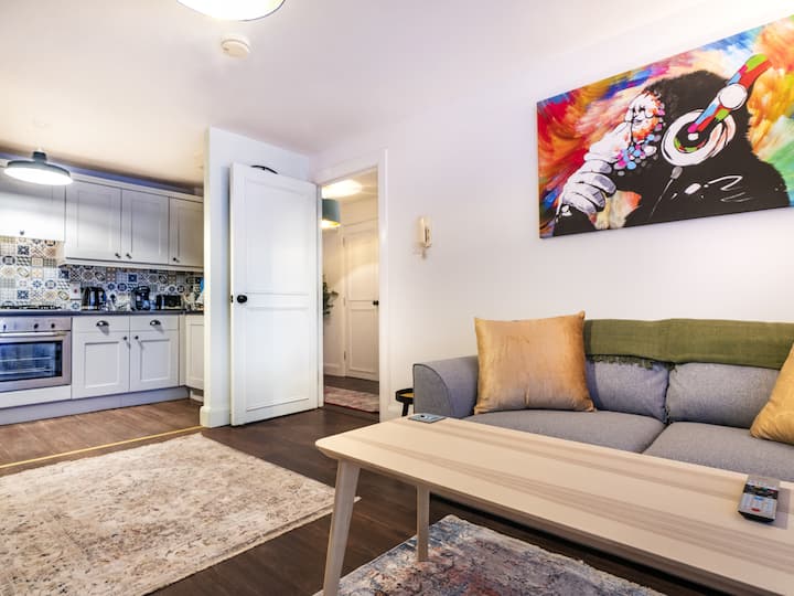 Lovely 1br | Next To City Centre & Queens Uni - Belfast