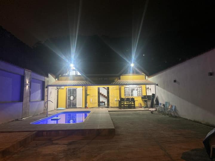 Casa Com Piscina E Ar Condicionado Próximo à Praia - Ubatuba