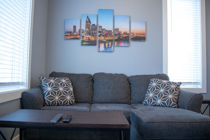 Cozy West End Condo • Near Centennial & Downtown - Nashville, TN