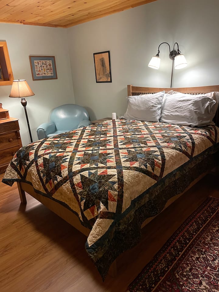 Cozy Adirondack Bed & Bath (Private) - Saranac Lake, NY