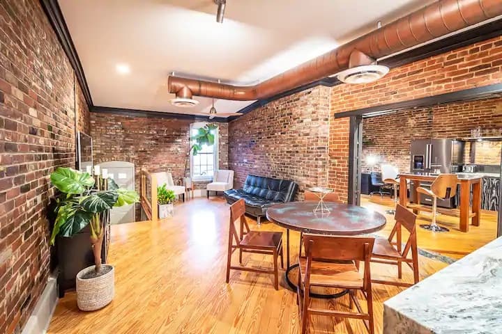 Luxury 2 Br 2 Bath Downtown Double Condo - Paducah, KY