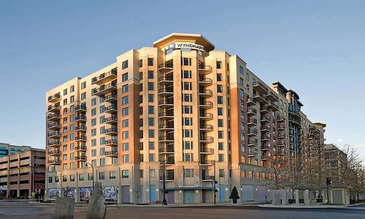 National Harbor 2br Dlx Condo - National Harbor, MD