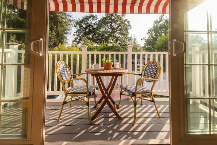 Honeymoon Suite: Gorgeous Loft With Kitchen - St. Helena, CA