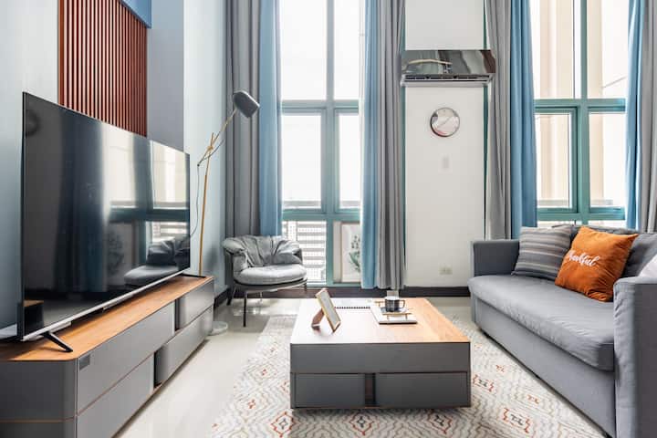 Modern Loft, 65 In Uhd Tv W Fast Wifi + Pool & Gym - Quezon City