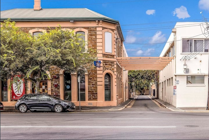 The Hidden Gem - Adelaide Cbd Studio - Unley
