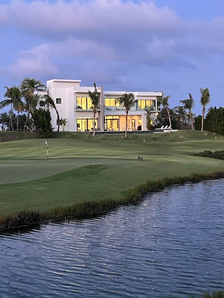 Bahia Beach Mansion- Casa Prestige - Carolina