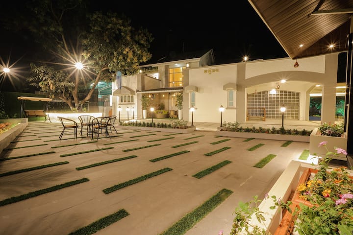 Shatrunjay Villa - Alibag