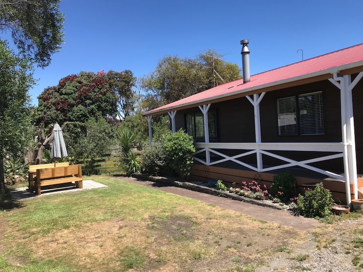 Olde Beach Cottage - Waikanae