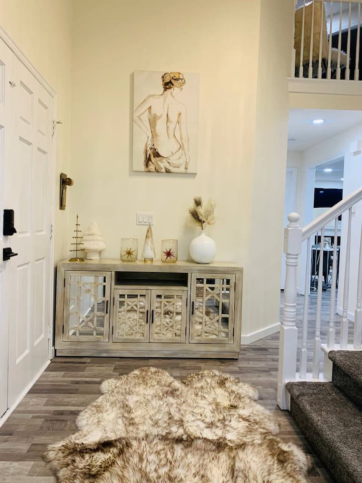 Happy Home In Lynnwood (Entire House) - Edmonds, WA