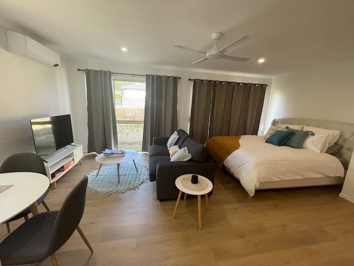 Bunya Cottage | Spacious Self Contained Suite - Samford Valley