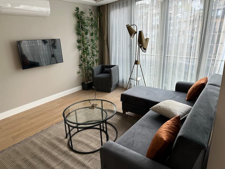 Suite Apartment Near Fancy Hookah Lounges - Beyoğlu