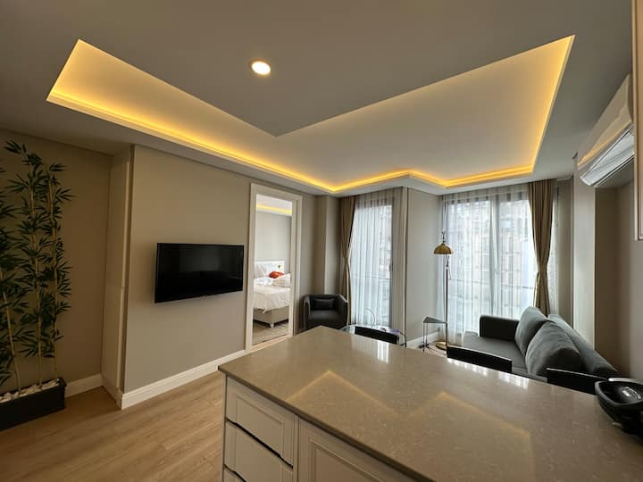 Cozy Studio 1+1 Apartment In Cihangir - Balat