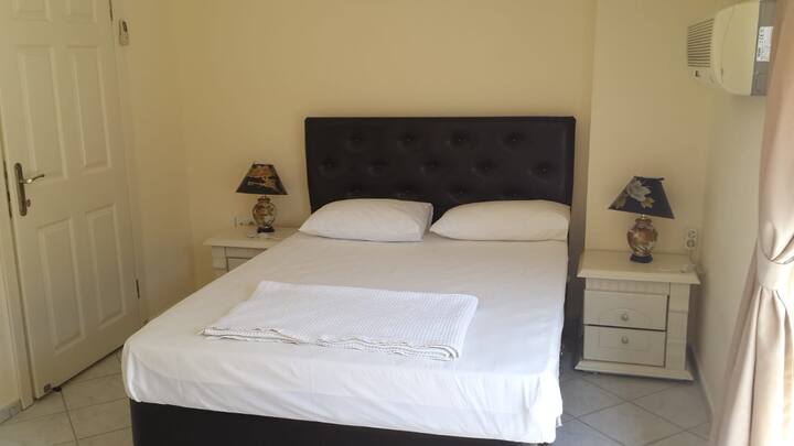 3 Katlı Havuzlu Villa. - İçmeler