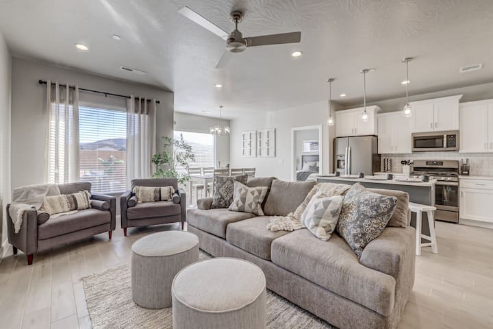 Kingbeds * Hottub *Family+dog Friendly *Zionresort - Hurricane, UT