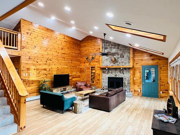 Spacious Cabin | Hot Tub | Pool Table | 5 Min Wisp - Deep Creek Lake, MD