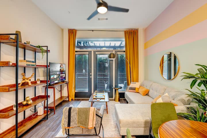Colorful Condo With Courtyard View - Free Parking! - Nashville, TN