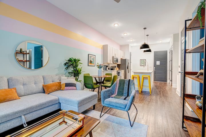 Colorful Condo With Courtyard View - Free Parking! - Nashville, TN