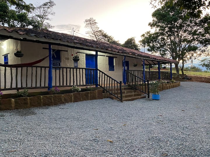 La Casita Azul - Barichara