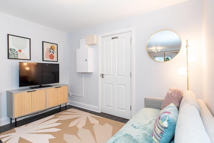 Cosy Studio In Central Ealing Broadway - Wembley - London