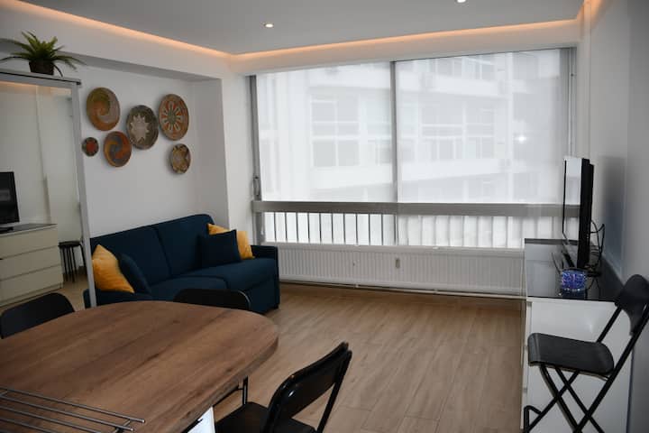 Cosy Studio In The Place 2be - Brüssel Region, Belgien
