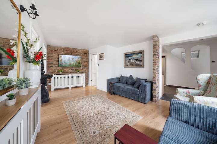 Garden Flat In Charming Hampstead Heath Cottage - Central London