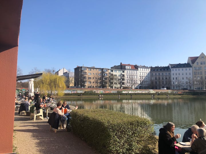 2 Zimmer-wohnung  Mit Balkon In Berlin-kreuzberg - Berlin