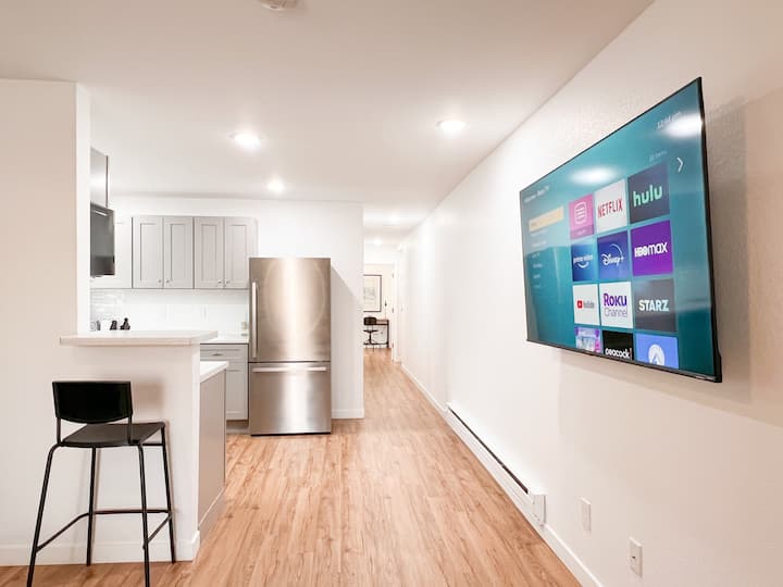 Very Clean Work Stay/vacation Retreat Near Dt&i25 - Pueblo, CO