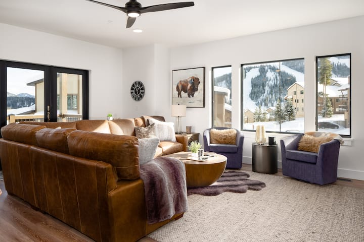 Luxurious Ski-in/ski-out Retreat - Big Sky, MT