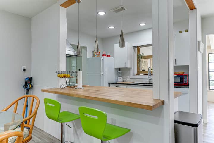 Newly Remodeled 2 Bdrm House - Sarasota, FL
