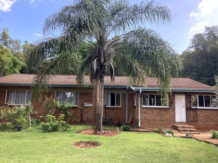 2 Bedroom House In Hartbeespoort - Hartbeespoort