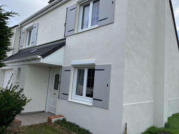Maison De Famille à La Mer - Groffliers