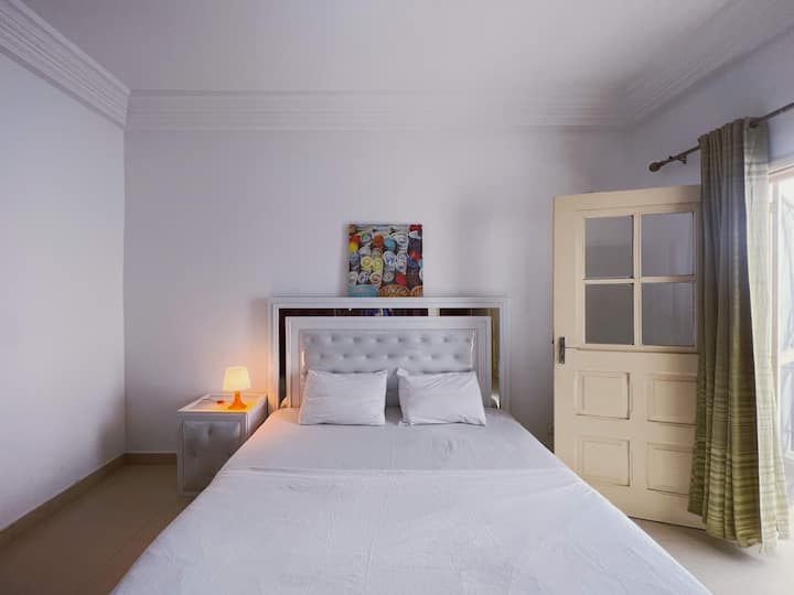 Dakar - Chambre Avec Balcon Dans Un Appt Calme. - Dakar