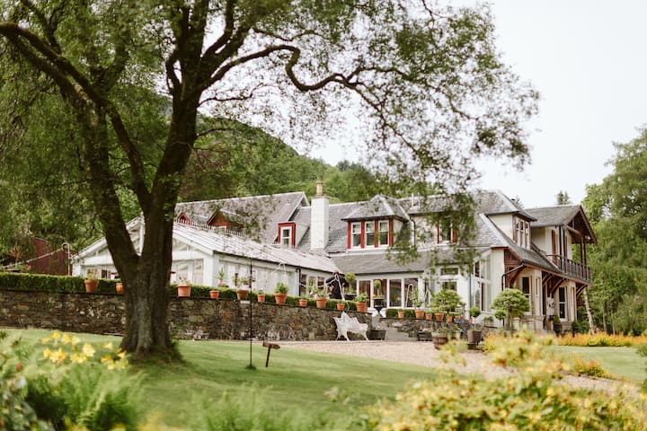 Woodside Lodge - Catered Jewel In The Highlands - Arrochar