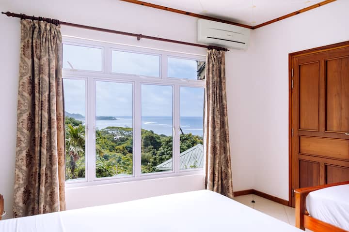 Family Holiday Home With Exceptional Sea View - Seychellen