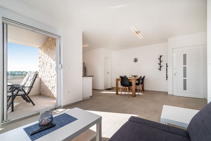 Appartment Kosamiri - Nin