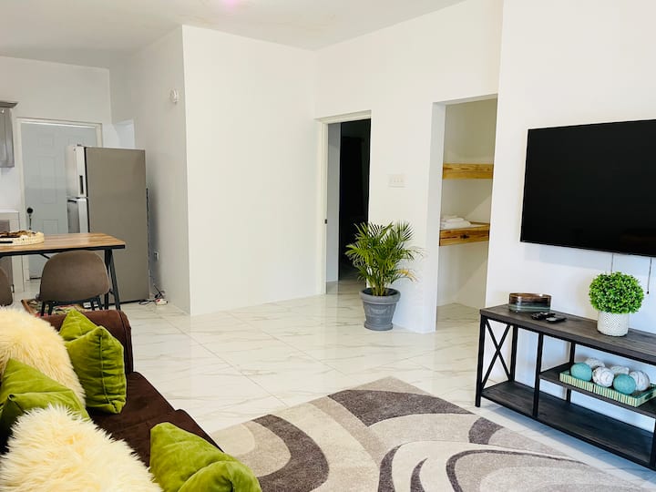 Michael Guesthouse Montego West Village - Montego Bay
