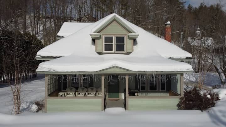 Character House On The Okemo Shuttle Bus Route - Ludlow, VT