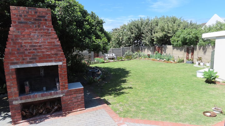 Milkwood Manor - Struisbaai