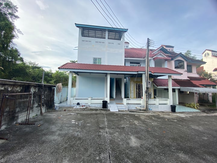 158/71 Pinery Park Apartment - Ko Samet