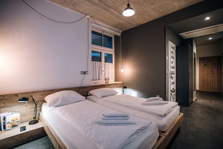 Becycle: Earth Couple Apartment - Maribor