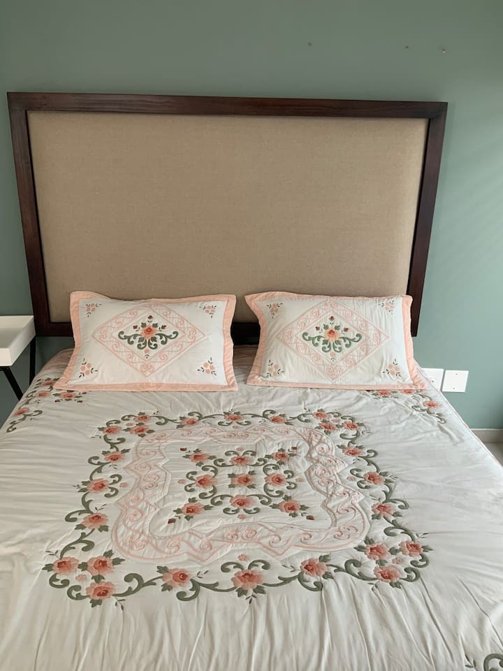 Masters & Queens Secured Estate - Springs