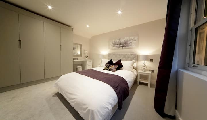 The Purple Poppy By Ritual Stays - St Albans