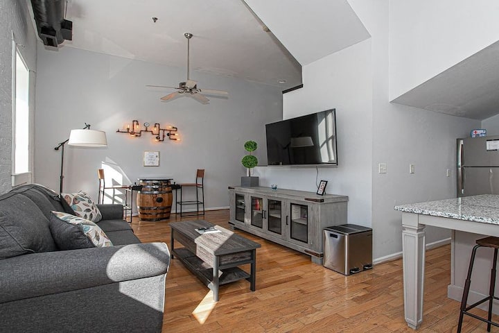 Luxury Flat On Jackson • Walk To Food & Drinks - Knoxville, TN