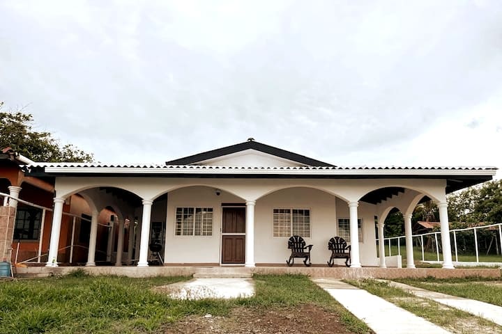 Casa Playa El Uverito-2 Rec/2 Baños-AGUA CALIENTE - Casas en renta en Las Tablas, Provincia de ...