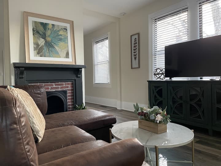 2br Historic Home - Modern, Fully-equipped - Covington, GA